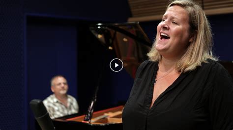 In Performance Bridget Everett The New York Times