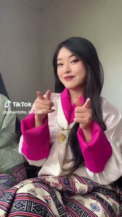 Kinrab On The Move With Her Pretty Dress 😍 Ytshorts Foryou Youtube