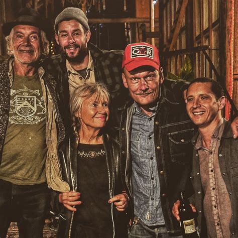 Alma Löv Museum With Karin Broos Marc Broos And The Band