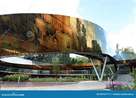 Mobius Strip On White Stock Image 62844883