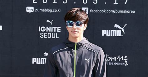 포토 천둥 소녀팬들 사로잡은 운동복 패션