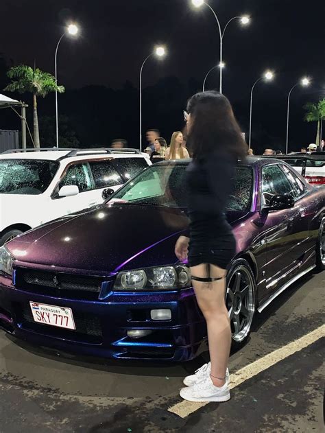 Skyline R34 Girl Mulheres E Carros Filmes De Carros Carros De Corrida