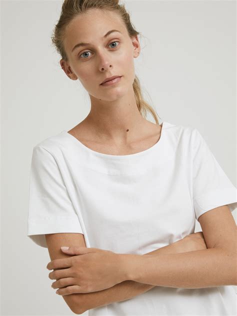 Round Neck Short Sleeved T Shirt