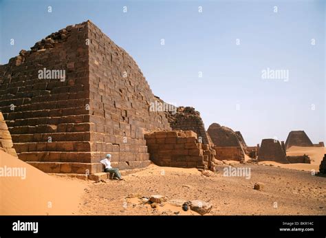 Sudan Begrawiya A Tourist Explores The Ancient Nubian Pyramids Stock