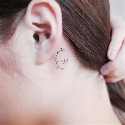 106 Tatuaje Mici 10 Stiluri De Top Cu Semnificația Lor