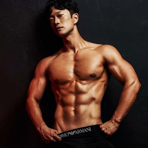 Yjunh • Threads Say More