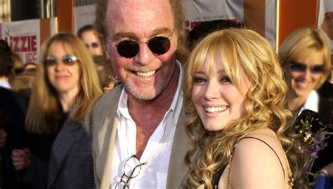 Lizzie Mcguire Alum Hilary Duff Mourns Death Of Producer Stan Rogow