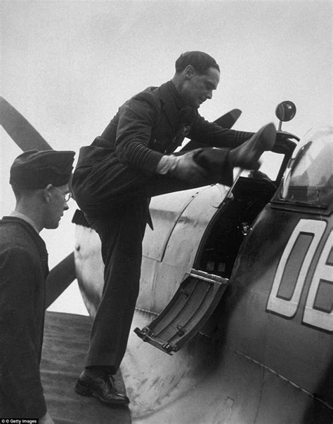 David Cameron Names Wwii Raf Ace Douglas Bader His History Hero