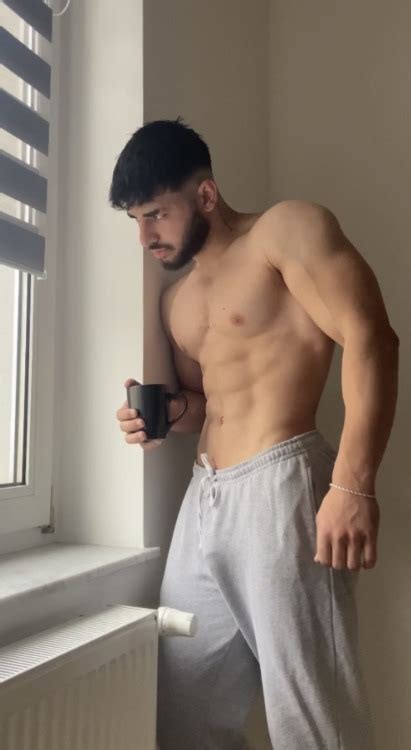 Post [734563337803808768] Arab Tumbex