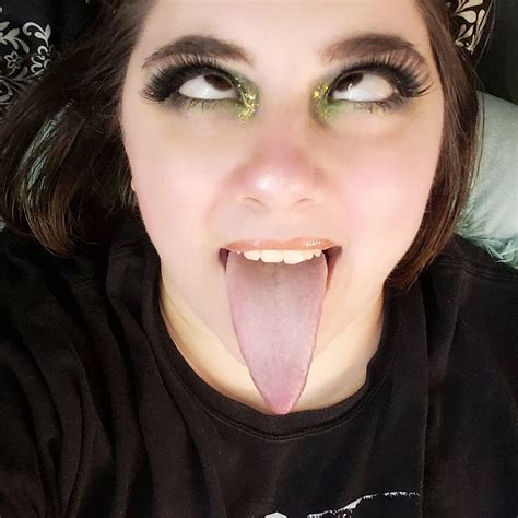 Was Told I Have A Long Tongue What Do Yall Think Scrolller