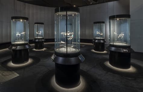 Londons Vanda Dedicates An Exhibition To Cartier Its First In Over