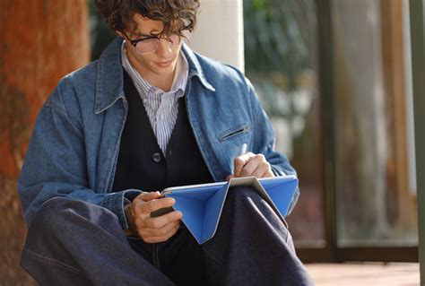 Mofts New Origami Dynamic Folio Case Elevates The Ipad For Improved