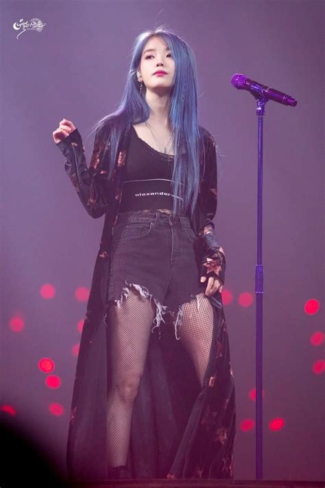 아이유 이번콘서트 앨범사진 여자 연예인 에펨코리아