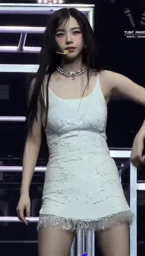 Aespa Karina
