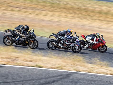 Rider Responsibilities For Safe Trackday Passing Yamaha Champions