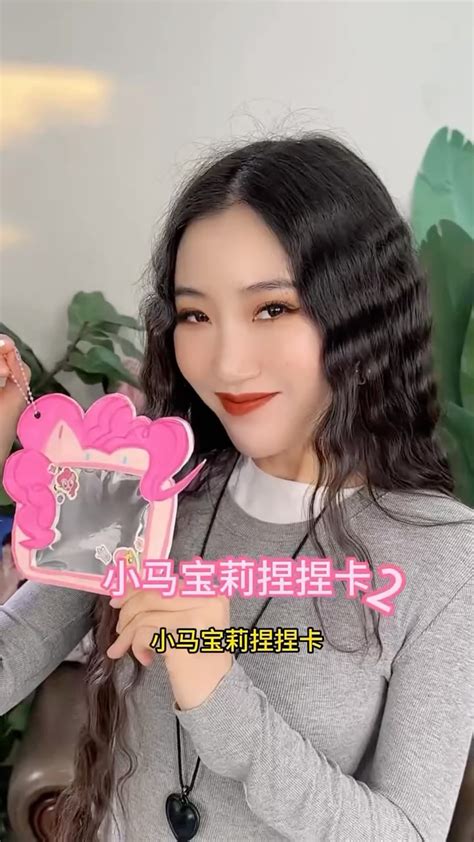 我是子小静 挑战一秒扎个白雪公主头！白雪公主 Instagram