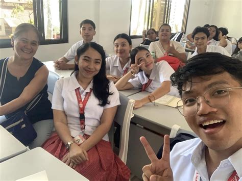 College Student Flexes His New Classmate Meet Our New Classmate Shes