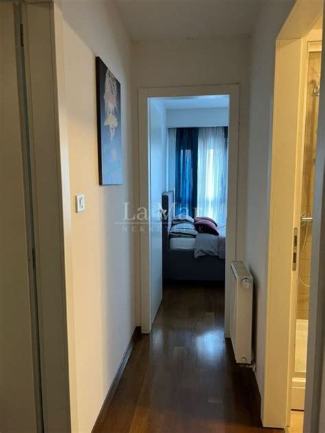 Radnicka Trosoban Stan 2007 G 7 Kat Prodaja