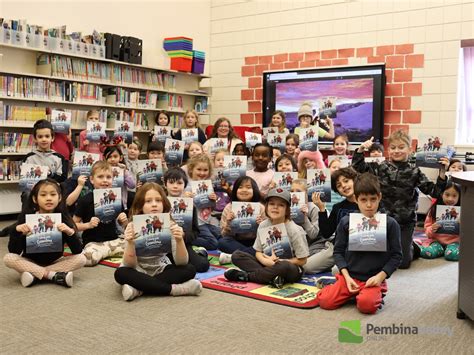 Maple Leaf Elementary School In Morden Loves To Read