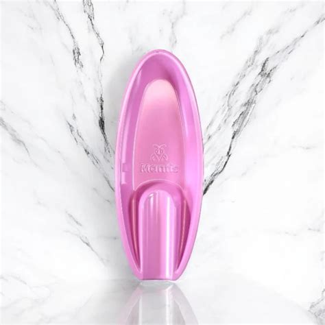 Mantis Streamline Ashtray In Klarna Pink Robert Graham 1874