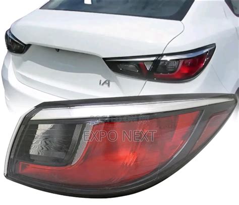 2017 2018 Toyota Yaris Ia Tail Light Driver And Passenger Side Pair In