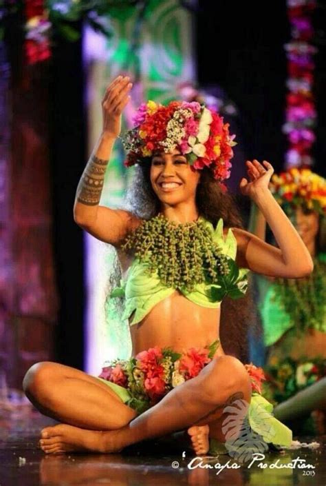 Pin By Kamuela On Tropical Flowers And Lei Hawaiian Dancers Polynesian