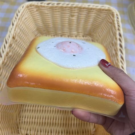 Slow Rising Squishy Egg Toast Tabasquishys