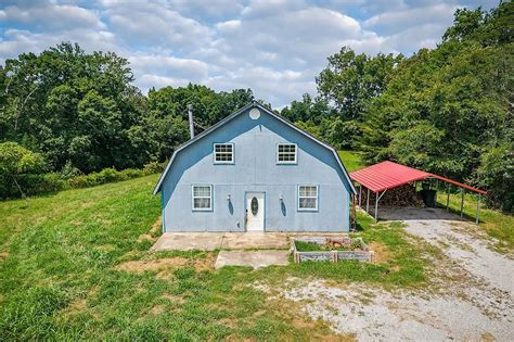16 32 Acre Home In Walling Tennessee Pasture Woods Pond And Rural