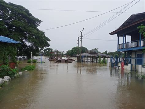 ကြာအင်းဆိပ်ကြီးမြို့၌ မိုးအဆက်မပြတ် ရွာသွန်းမှုကြောင့် ရေကြီးရေလျှံမှု