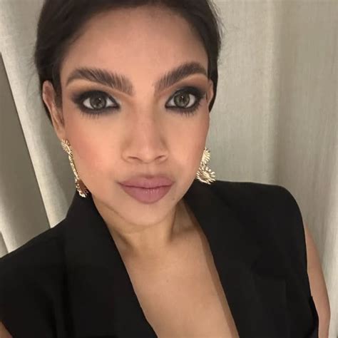 Rosh Kumarasinghe Beautybyrosh • Instagram Photos And Videos