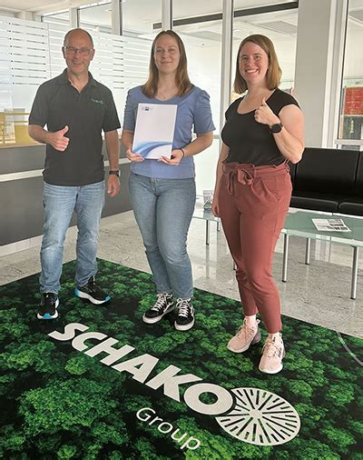 Erfolgreicher Ausbildungsabschluss Bei Schako Schako Deutschland