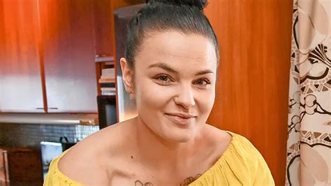 Amin Asikaisen Vaimo Nadia Ammouri Suuresta Surustaan Elämä Antaa Ja