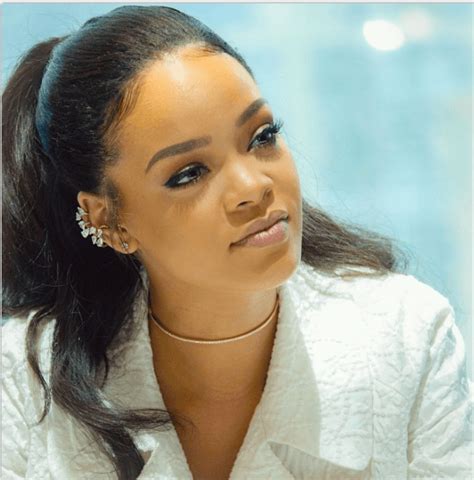 عکس های جدید ریحانا در هفته مد Rihanna 2014 آریا فان