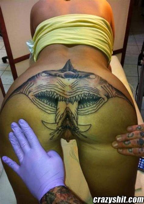 Foto De Tattooed Asshole Shark