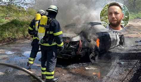 Mercedes Geht In Hamburg Während Der Fahrt In Flammen Auf Mopo