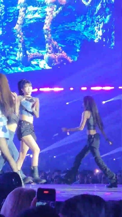 이즈나 아이돌 공연 Hot 아이돌 아이돌공연 콘서트 일상 Concert Dailyvlog Youtube