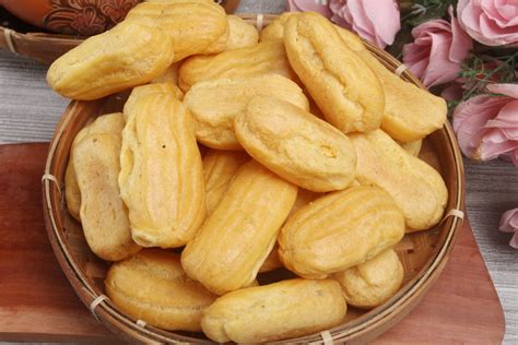 Mini Eclair Case Masdeu 55cm X 240 Albion Fine Foods Ltd