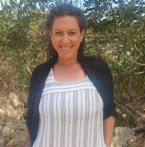 אלה בוחבינדר מהקורס לקריירה עצמאית בשיווק דיגיטלי Seo Simple Ltd