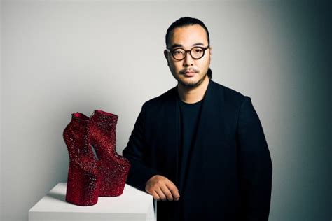 特別招聘教授 舘鼻 則孝 女子美術大学 デザイン・工芸学科 工芸専攻