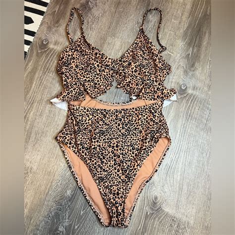 Hurley Swim Hurley Leopard Animal Print Ruffle Cutout Onepiece