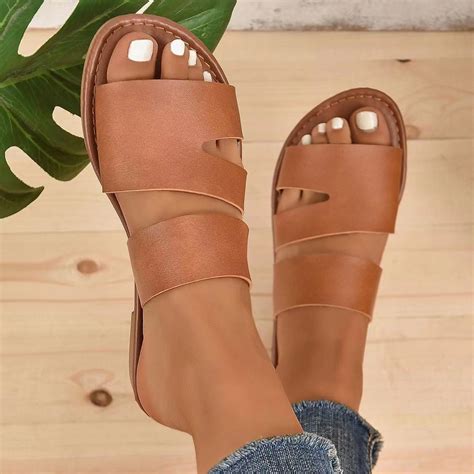 Most Comfortable Stylish Sandals Cute Casual Shoes To Wear With Jeans