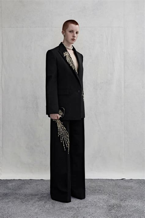 Flo Alexander Mcqueen Resort 2023 Img Models