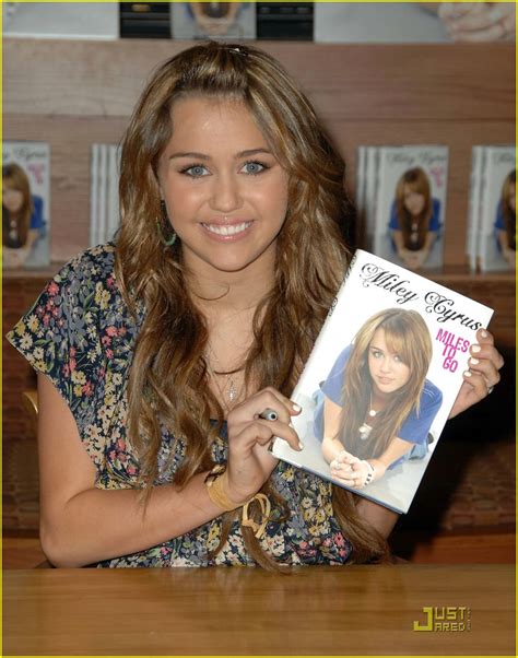Miley Cyrus Goes Miles In Nashville Photo 125221 Photo Gallery Just Jared Jr