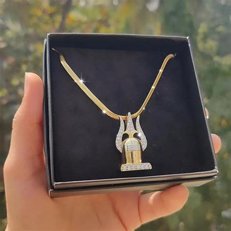 Om Chain Pendant Zivia