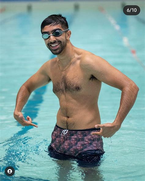 Damn Do Vik Got That Indian Dad Bod R Ksi