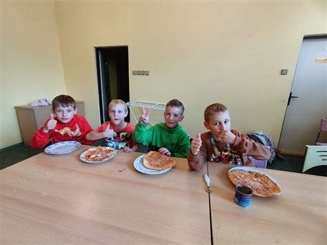 Šd Pečeme Pizzu 2a A 3 Třída ZŠ Stěbořice Album On Rajče
