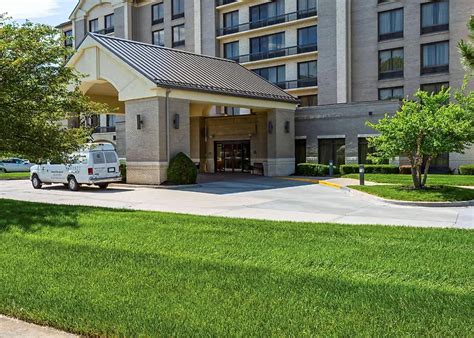 Wyndham Garden Kansas City Airport Hotel • Business Centre