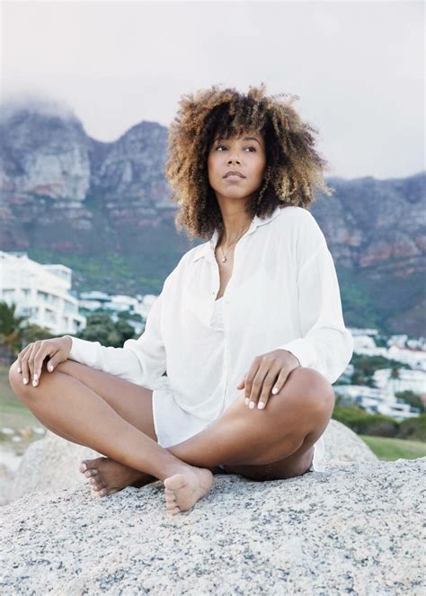 Muriël The Model Booker