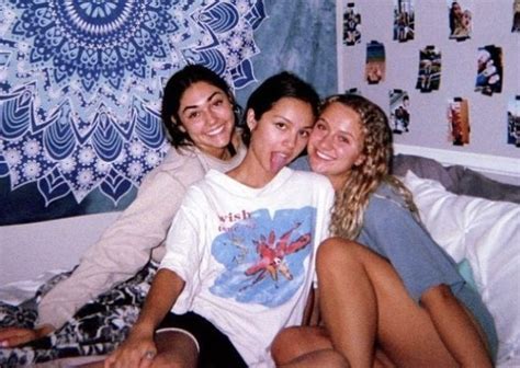 Pin By Amanda On Olivia Rodrigo Cute Friend Pictures Best Friend Photos Friend Photoshoot