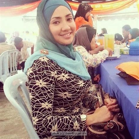Jilboobs Gadis Tetek 707 Jilboobs Awek Bertudung Baju Ketat Tetek